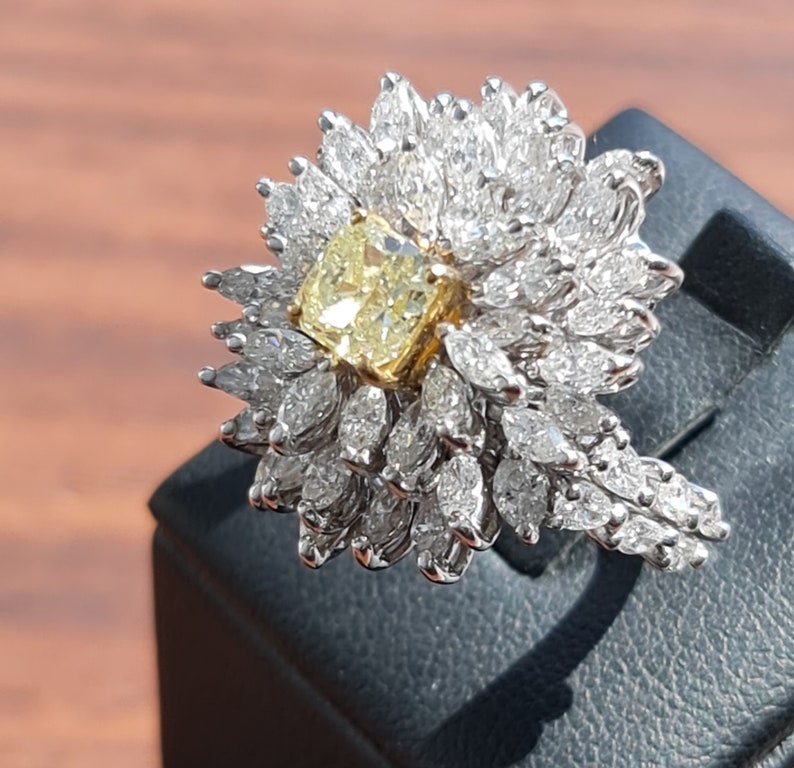 4.57 Carat Vintage Diamond Statement Ring for Women, 1.14 Fancy Yellow ...