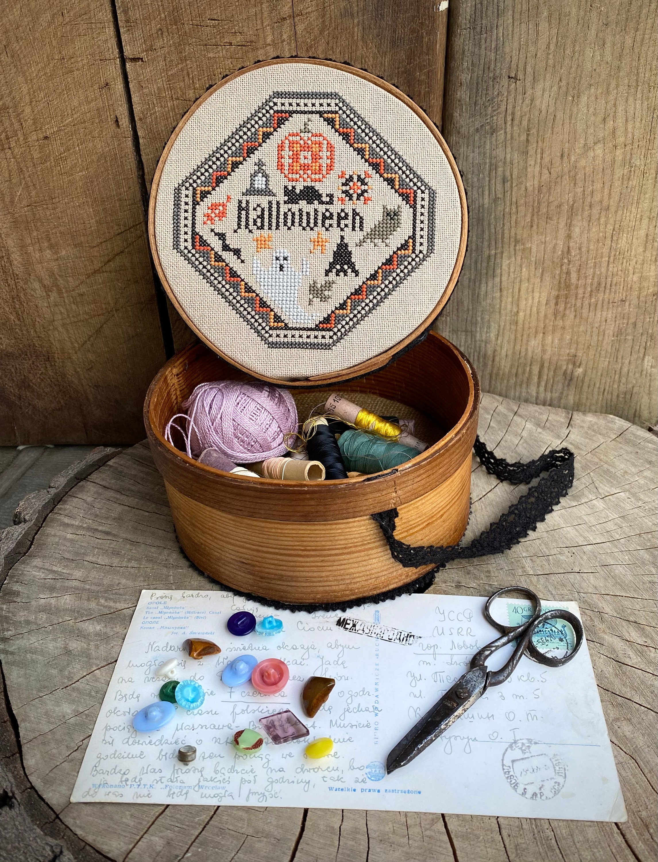Halloween Mini Quaker Sampler Cross Stitch Pattern, X Stitch Chart ...