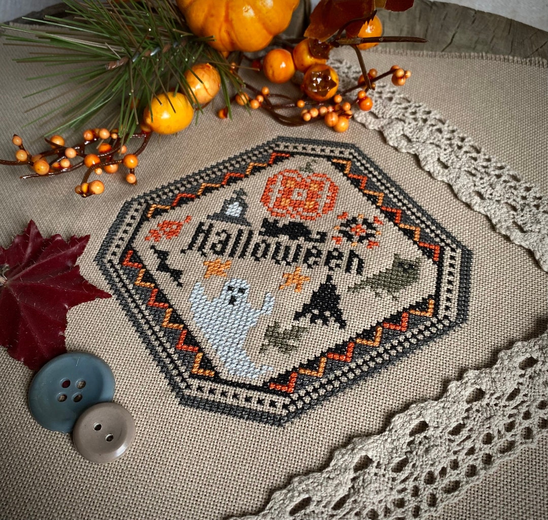 Halloween Mini Quaker Sampler Cross Stitch Pattern, X Stitch Chart ...