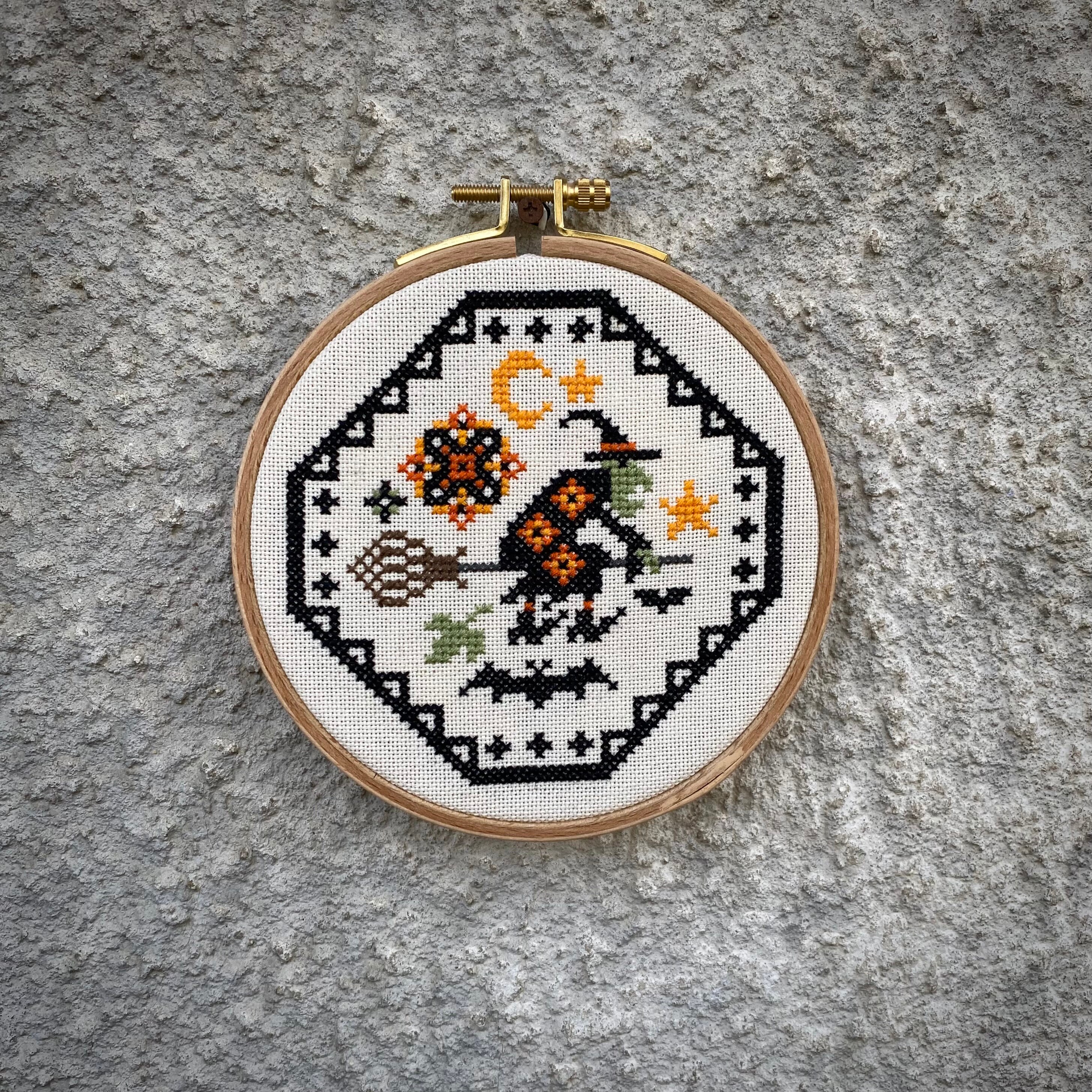 Halloween Tiny Quaker Cross Stitch Pattern, X Stitch Chart, Little ...