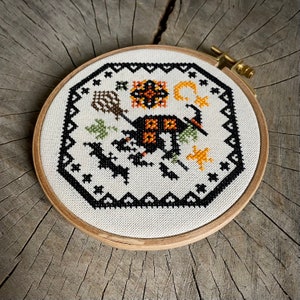 Halloween Tiny Quaker Cross Stitch Pattern, X Stitch Chart, Little ...