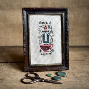 Queen of Scissors Cross Stitch Pattern, X Stitch Chart, Mini Sampler ...