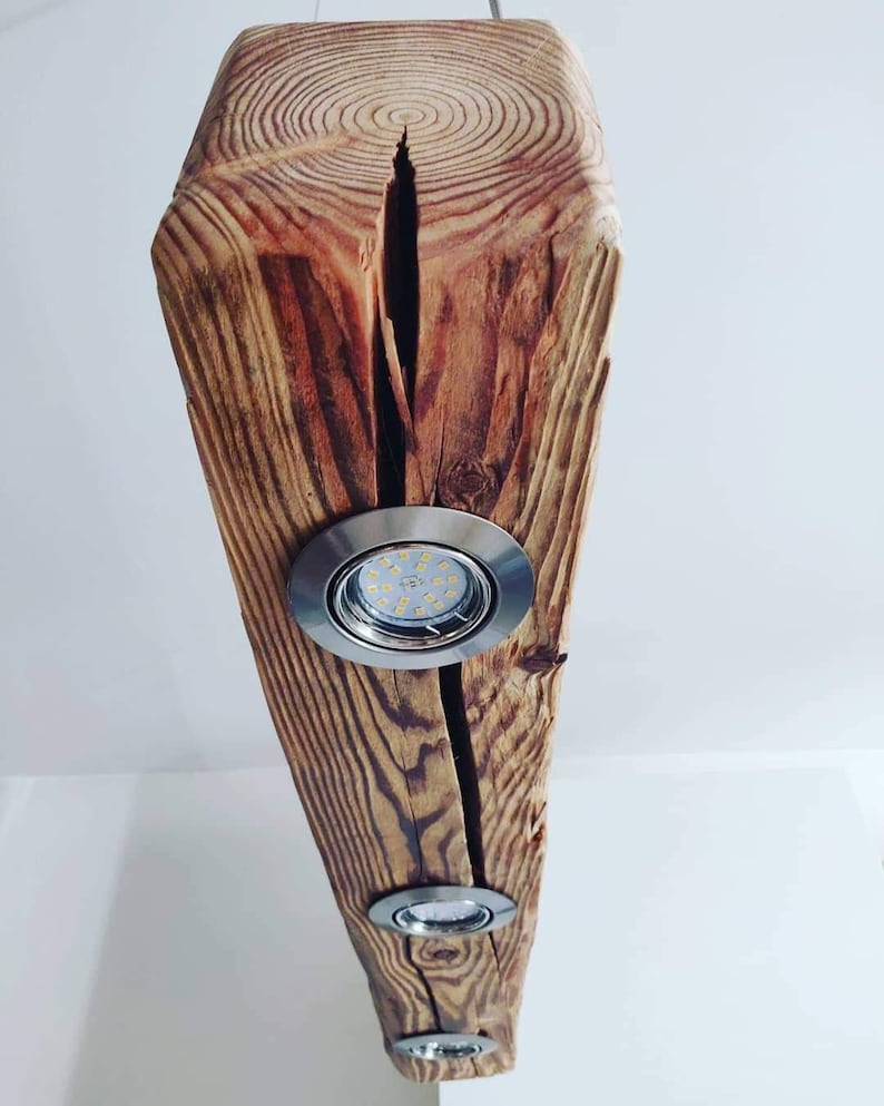 Lampadario con trave in legno di recupero - luce led - faretti led ... Lampadario con trave in legno di recupero - luce led - faretti led ...