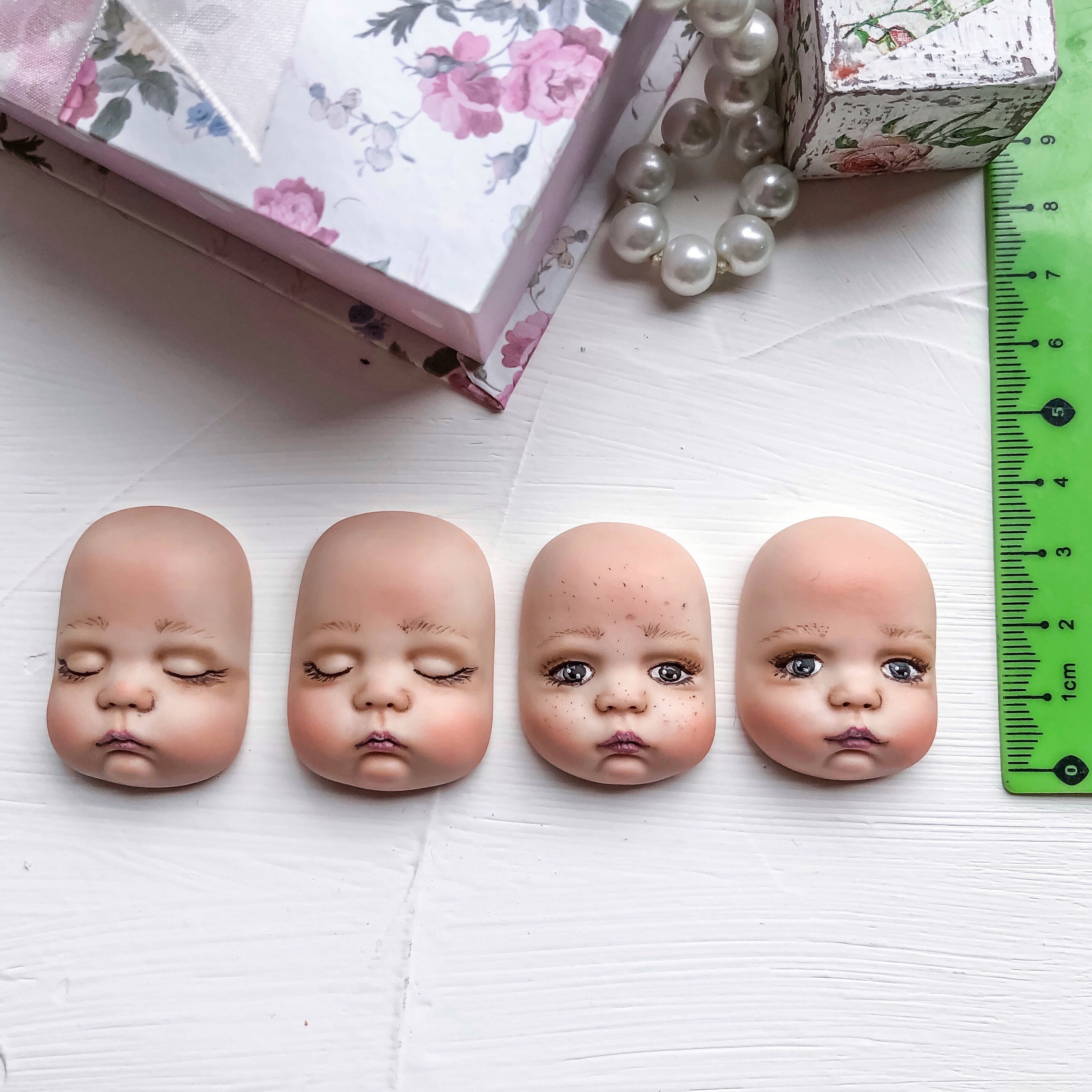 4 Doll Faces for Making Plush Doll. 2 Faces That Sleep and 2 Faces With ...