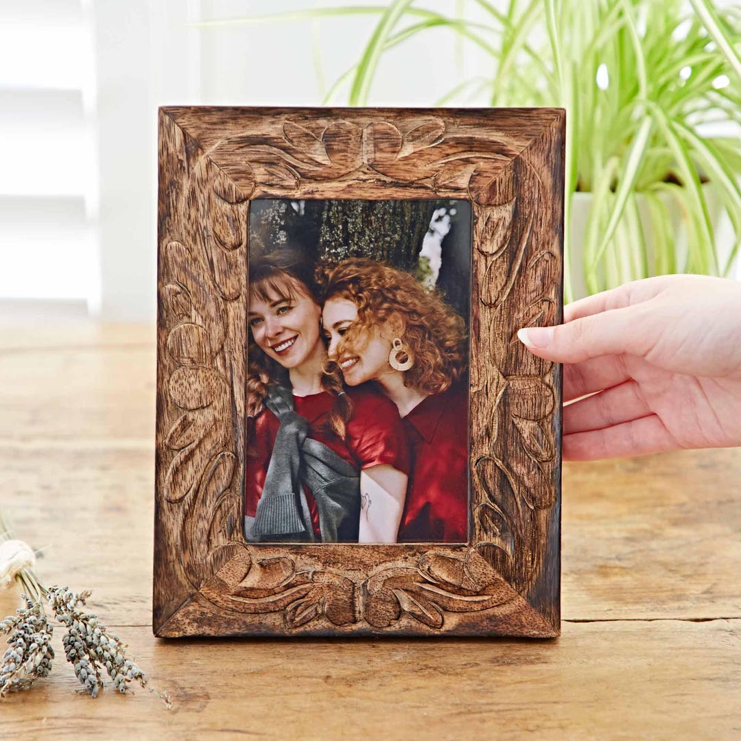 Handmade Foliage Carved Mango Wood Photo Frame - Rustic 4x6 Inch ...