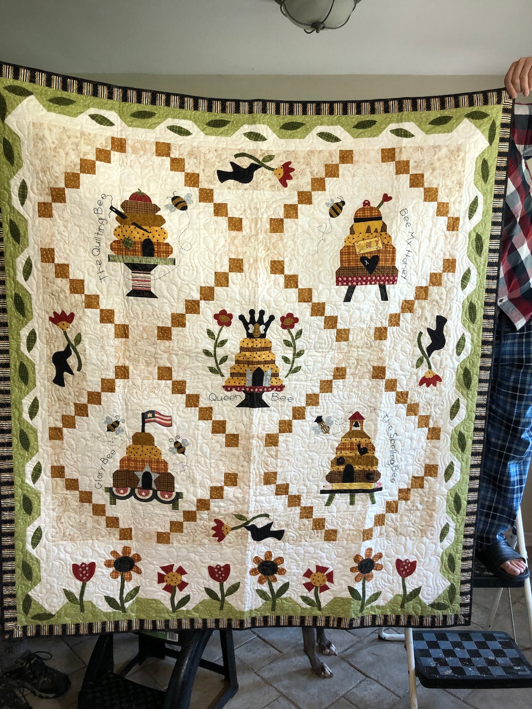 Beautiful Lap Quilt, With Bee Hives, Perfect Gift for Bee Keepers - Etsy