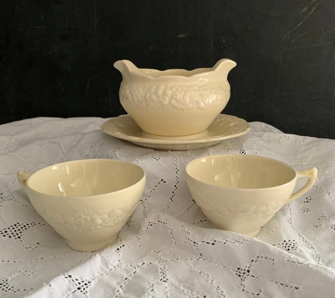Crown Ducal Dark Cream Florentine 3pc Lot, Gravy Boat and Tea Cups - Etsy