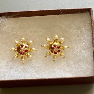 Pearl/moti Thushi Tops With Pink Stones Maharashtrian Style - Etsy