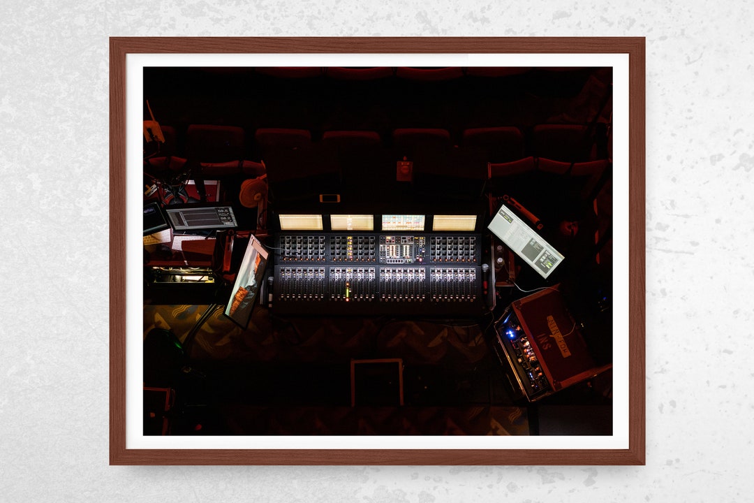 Nine Inch Nails Live Concert Soundboard Photo, NYC 10.14.2018 Radio ...