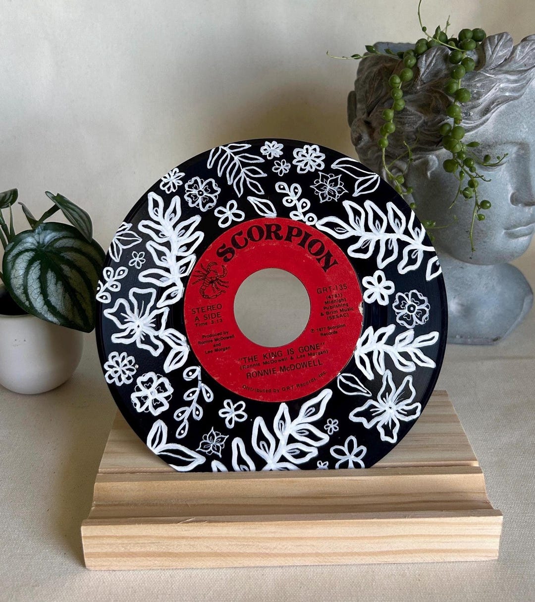 Painted Mini Vinyl Record Flowers and Leaves - Etsy