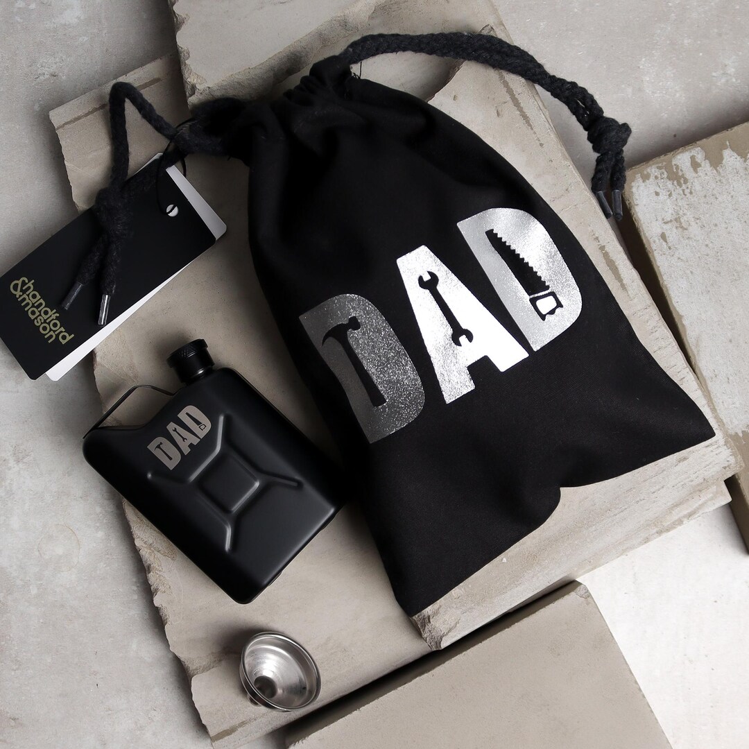 Father's Day Gift for Dad – Tool-themed Hip Flask & Gift Bag Set ...