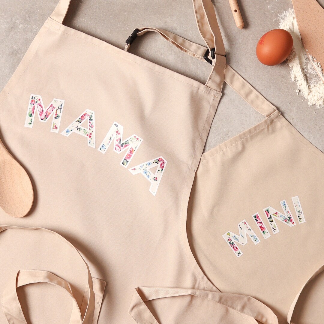 Mama & Mini Baking Cooking Aprons Match With Mummy Whilst in the ...
