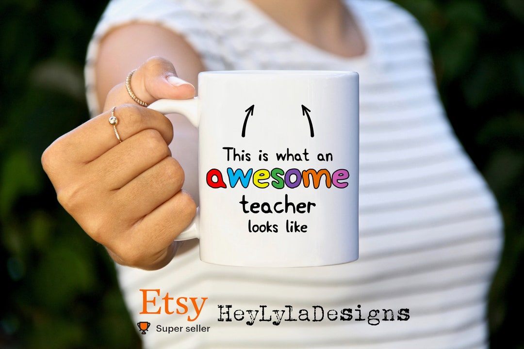 Personalised Mug This is What an Awesome Teacher Looks Like - Etsy