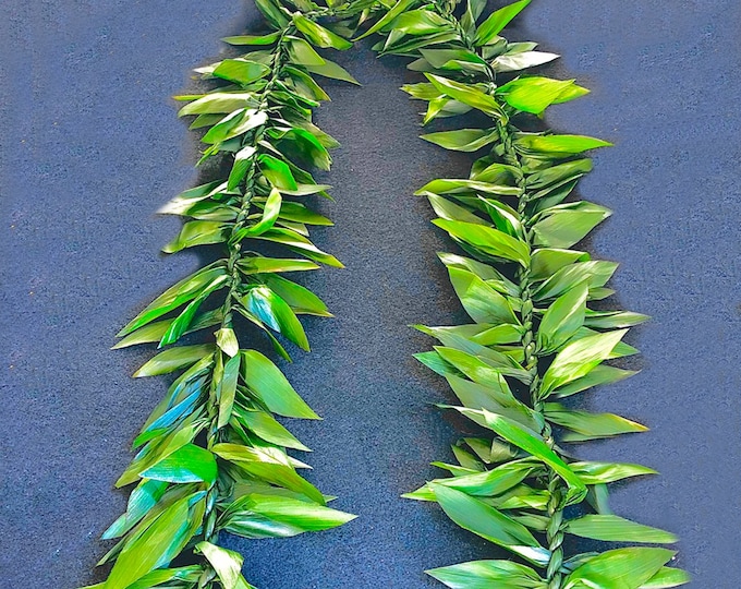 Traditional Maile Lei With White Tuberose artificial - Etsy