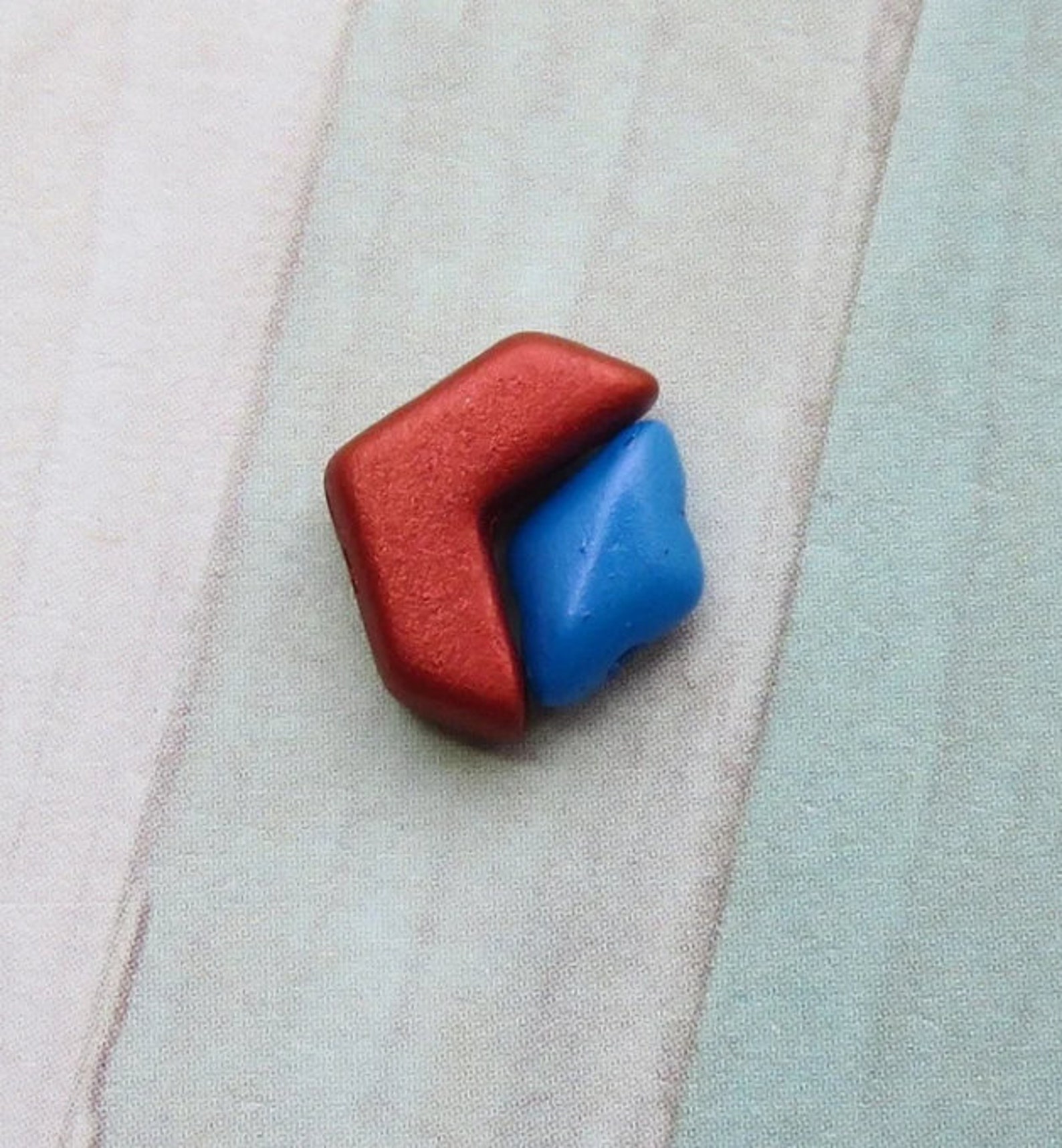 Matte Metallic Lava Red Glass Beads, Czech 2 Hole Chevron 10 Mm by 4 Mm ...