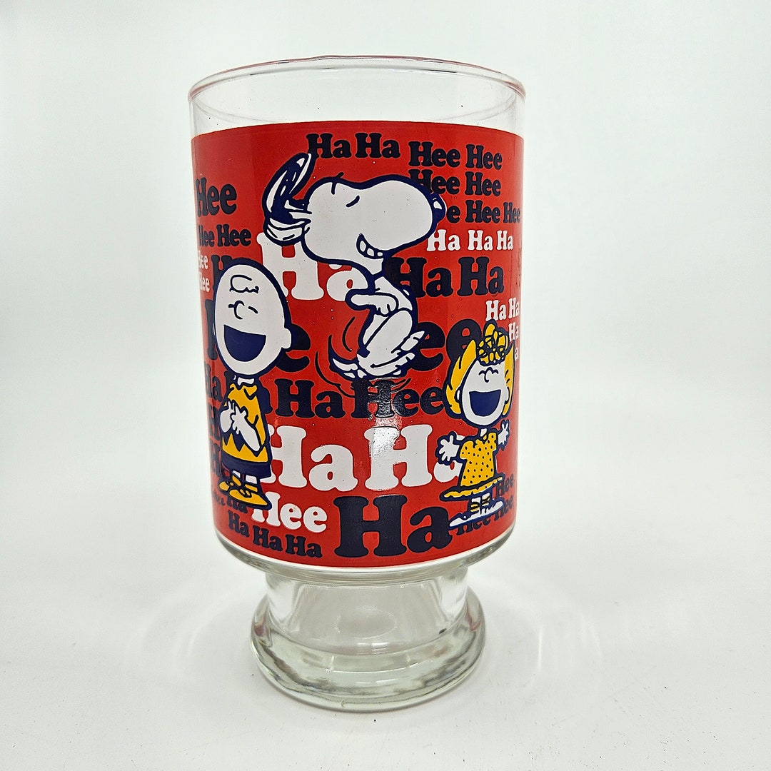 1965 Oversized Peanuts Glass Snoopy, Charlie Brown, Linus Ha Ha Hee Hee ...