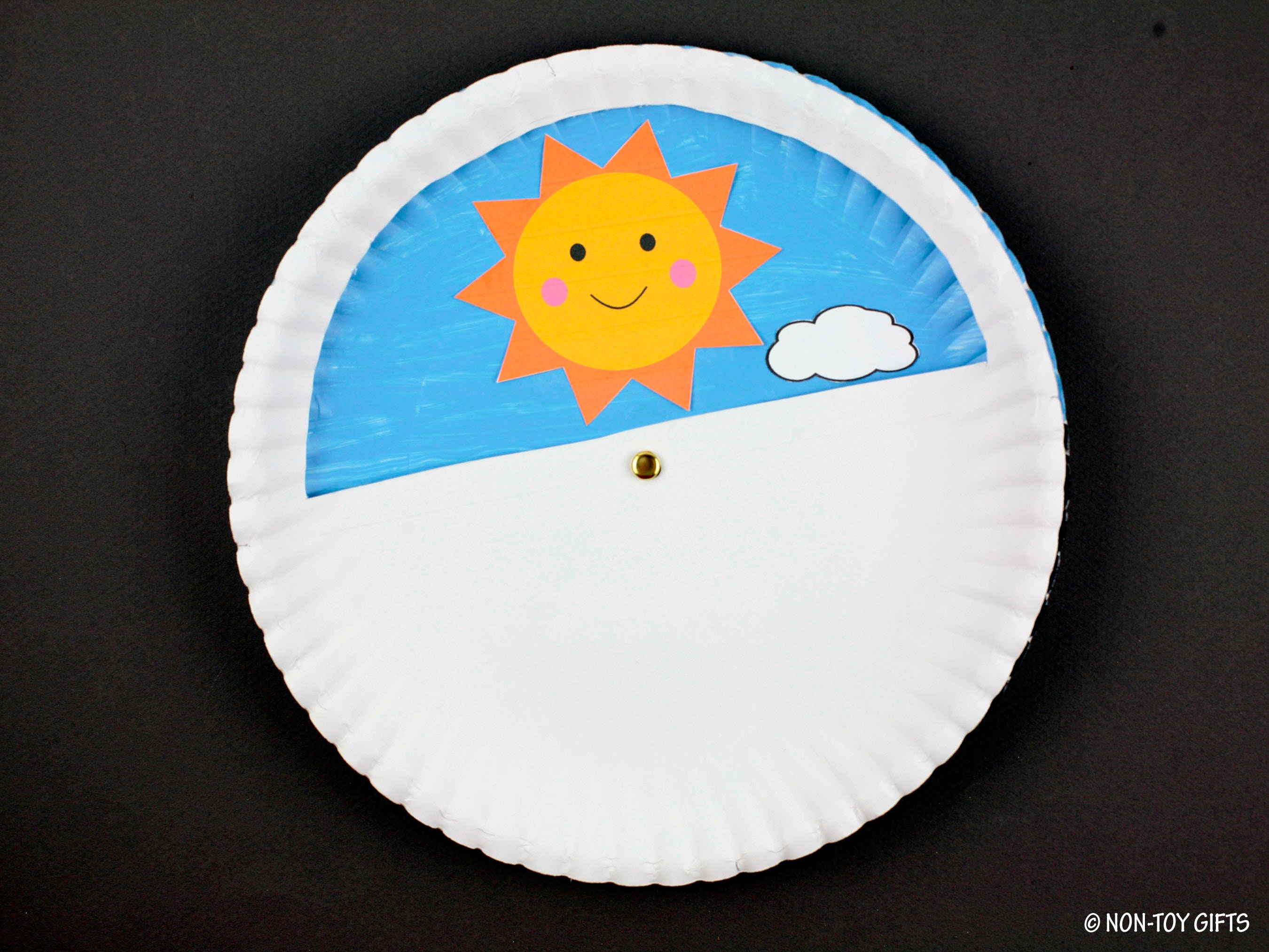 Day and Night Craft - Paper Plate Kindergarten Craft - Sun and Moon ...