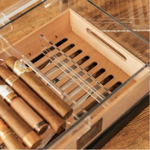 Felix Pro Tupperdor - Airtight Acrylic Humidor, Spanish Cedar Tray, Ash ...