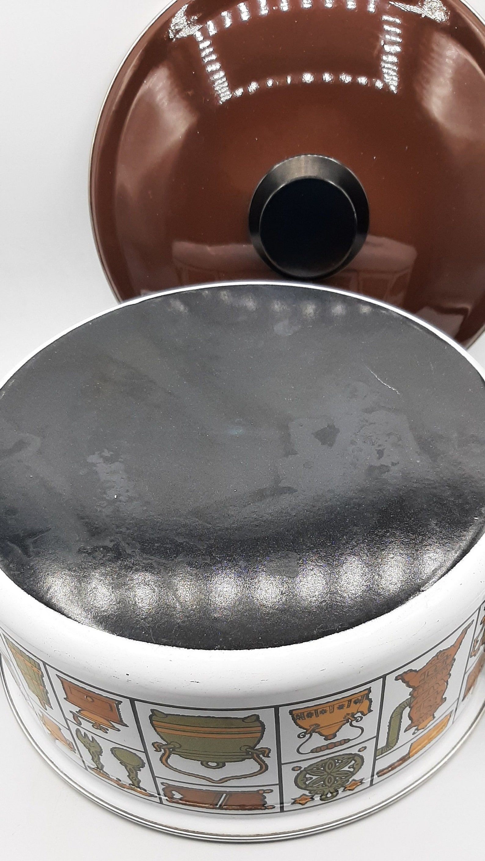Vintage Enamel White Brown Dutch Oven Pot Funky Kitchen Decoration ...