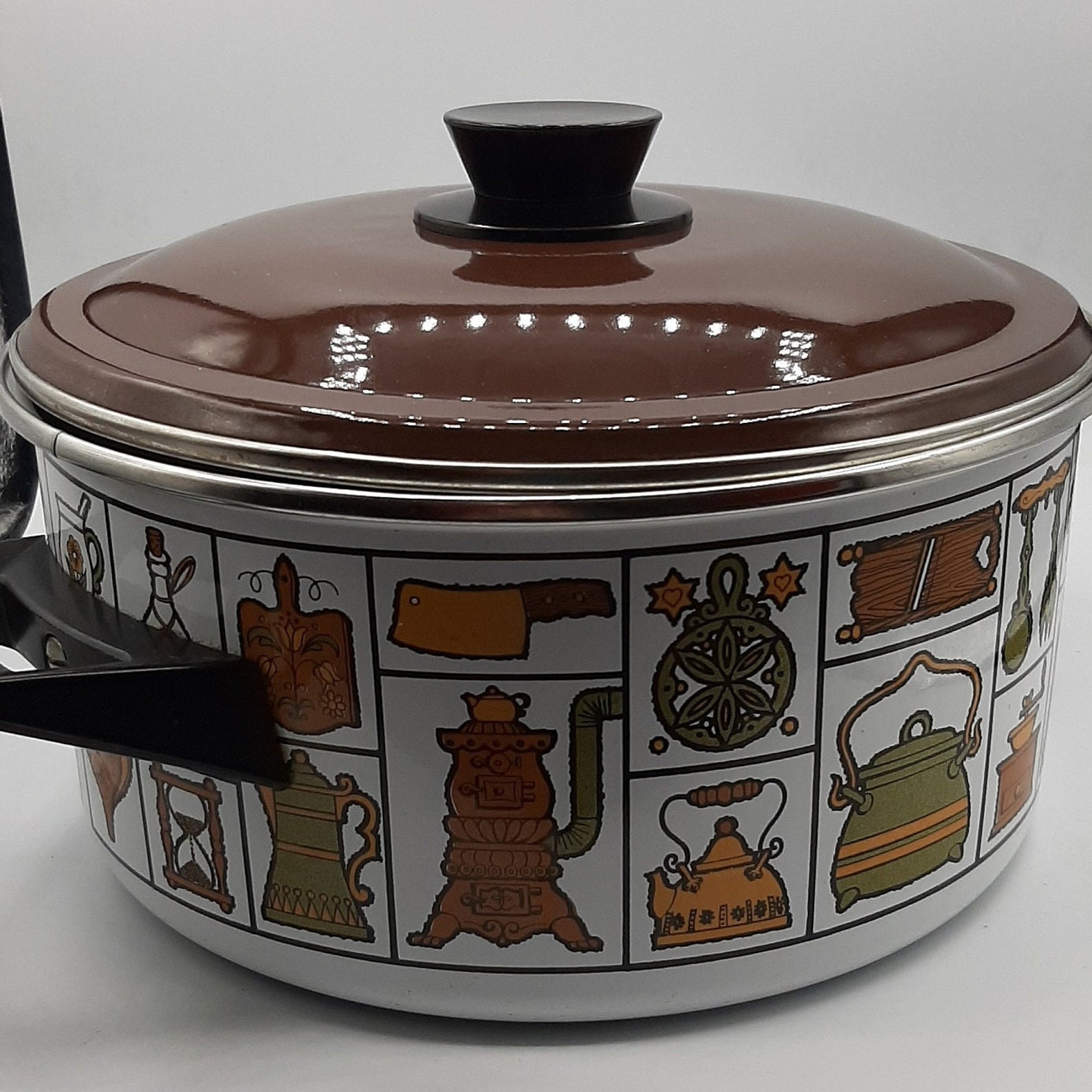 Vintage Enamel White Brown Dutch Oven Pot Funky Kitchen Decoration ...
