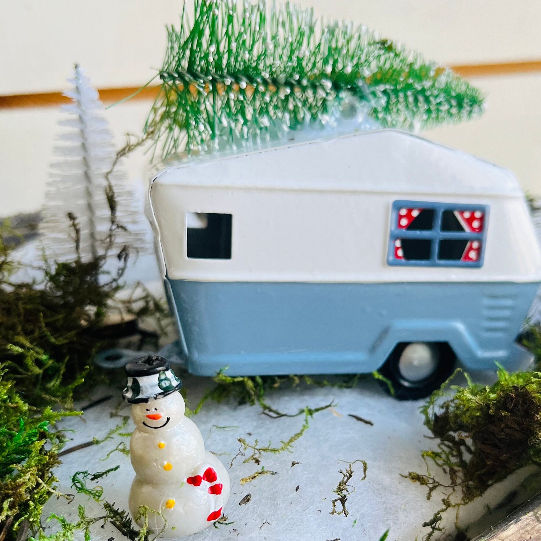 Mini Red Metal Camper Fairy Garden RV Winter Outdoor Cake Topper Camper ...