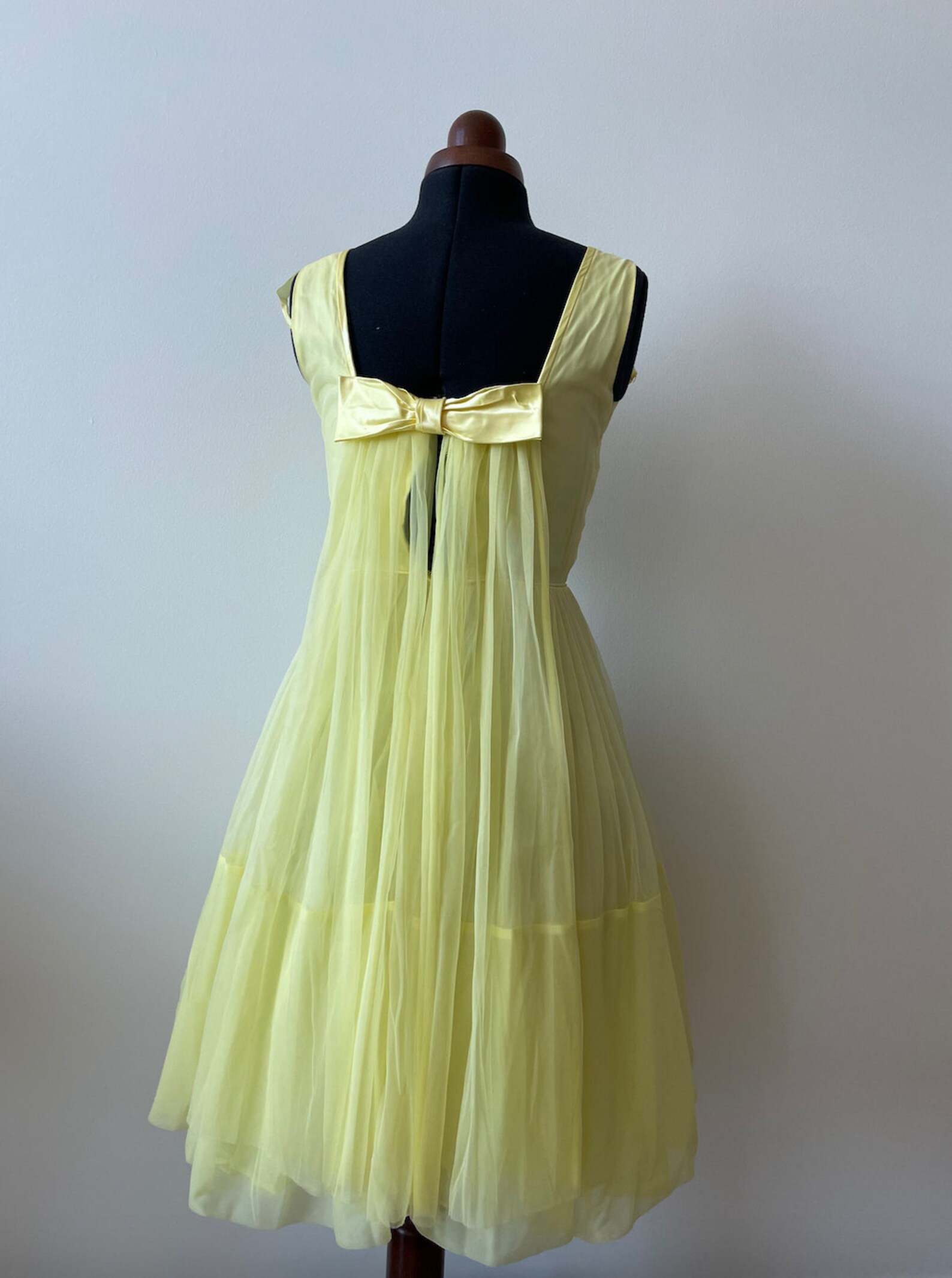 50s Yellow Silky Dress / 1950s Vintage Fit and Flare Dress With Back ...