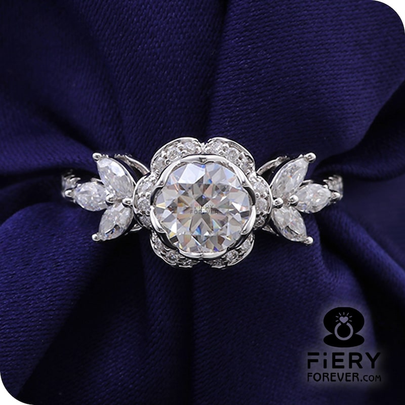 Flower Wedding Ring Set - Etsy