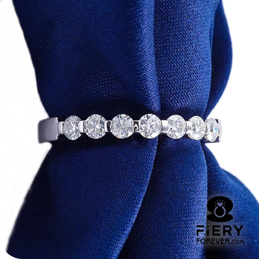 7 Stone Band, Colorless Round Brilliant Cut Moissanite Silver/platinum ...