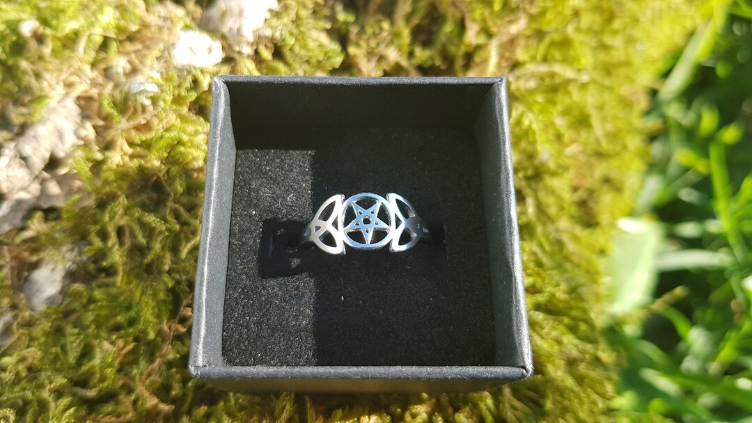 Witches Ring / Witches Ring / Witchcraft / Wicca / Pentagram ...