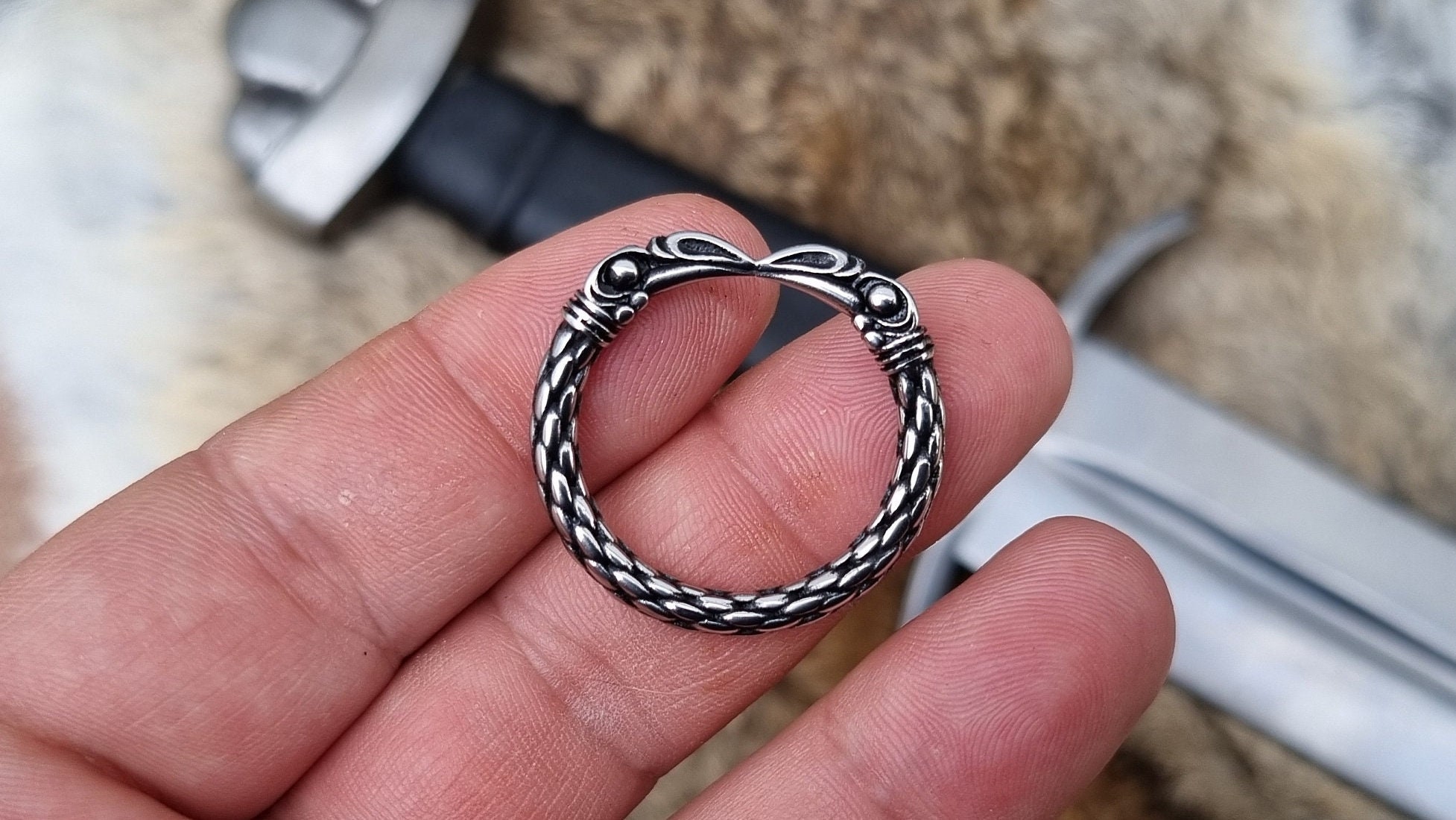 Odin's ravens ring / Ravens of Odin / Hugin and Munin ring - Etsy España