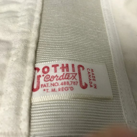 Vintage from the 40s, long white and ivory bras, new … - Gem