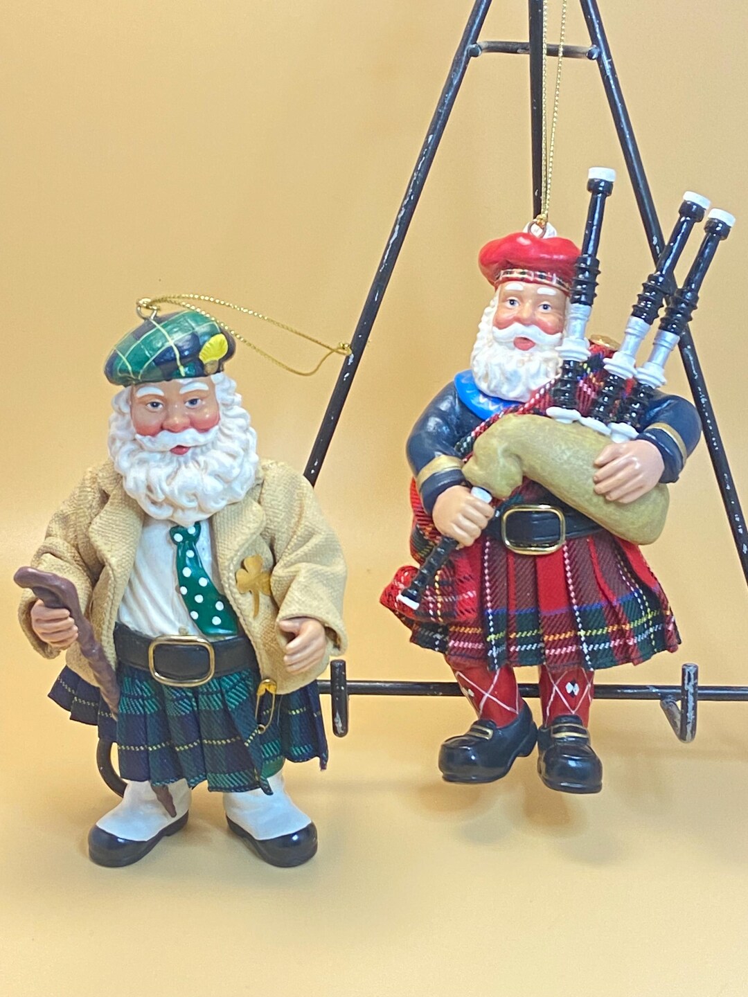 Possible Dreams Santa Ornaments,green Santa Kilt,bagpipes Santa,red ...