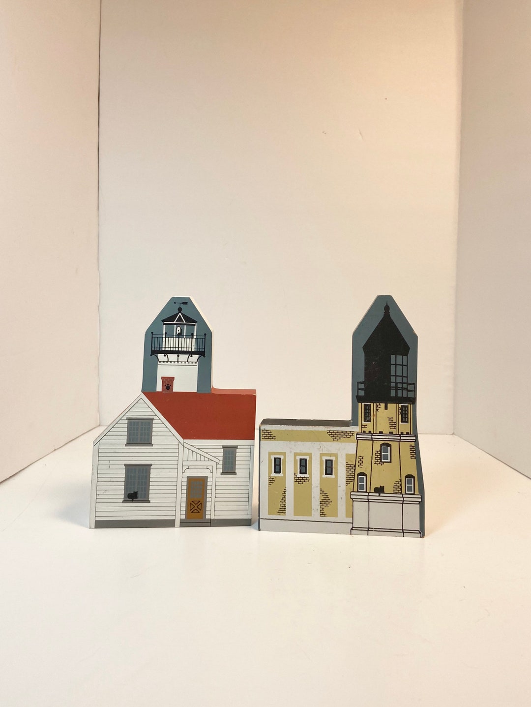 The Cats Meow,wooden House Collectibles,lighthouse Series,split Rock ...