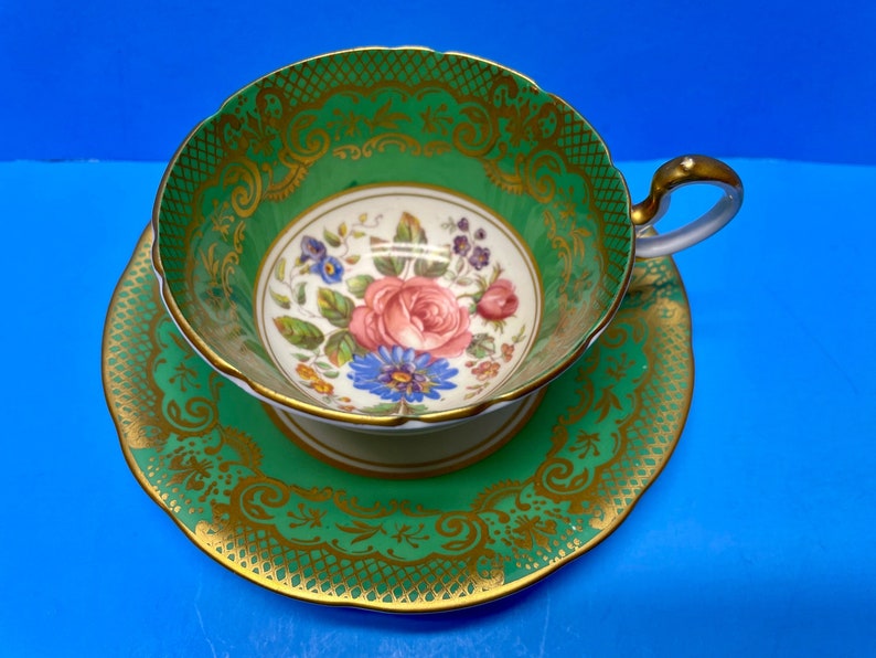 Vintage Aynsley Teacup And Saucer Roses Flowers Green White Gold Filigree