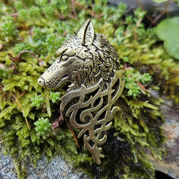Wolf Pin - Etsy
