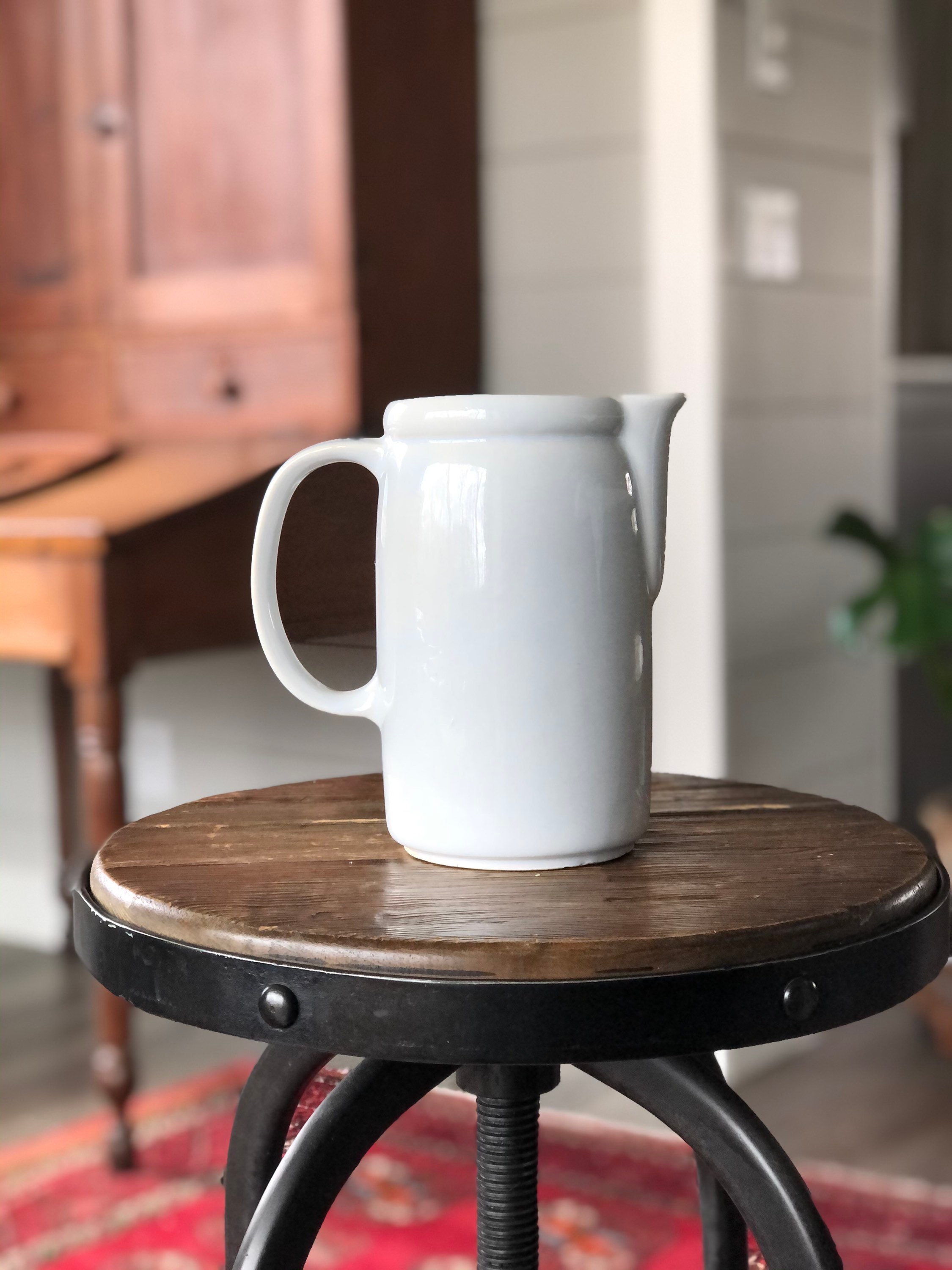 Plain White Very Pale Blue McCoy Pitcher 1429 - Etsy.de