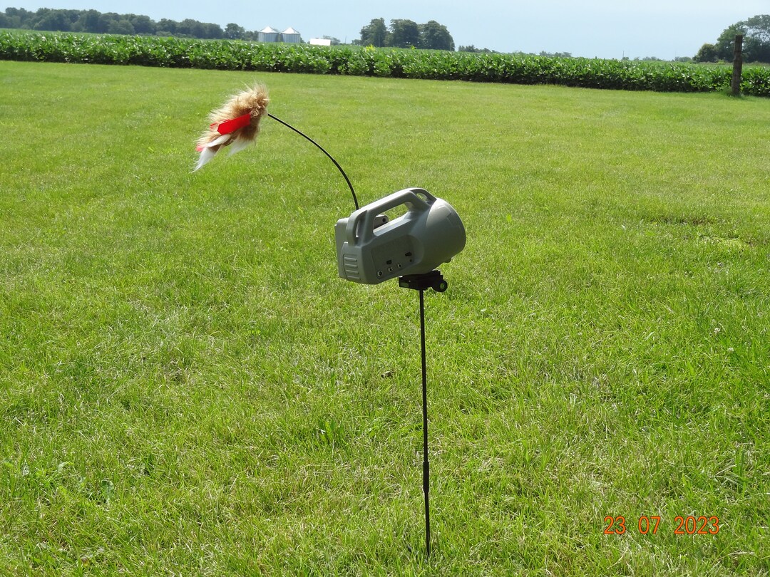Electronic Game Call Elevator: Predator Coyote Varmint Ground Stake - Etsy