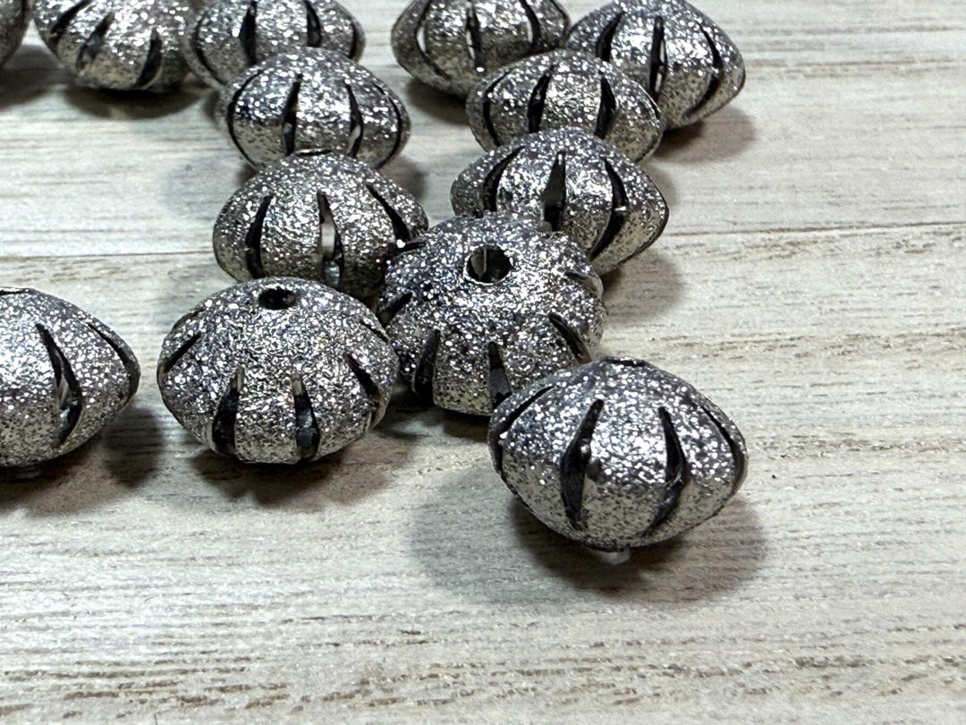 10+ Silver Stardust Copper Flat Round 12 Mm Spacer Beads, Lantern Shape ...