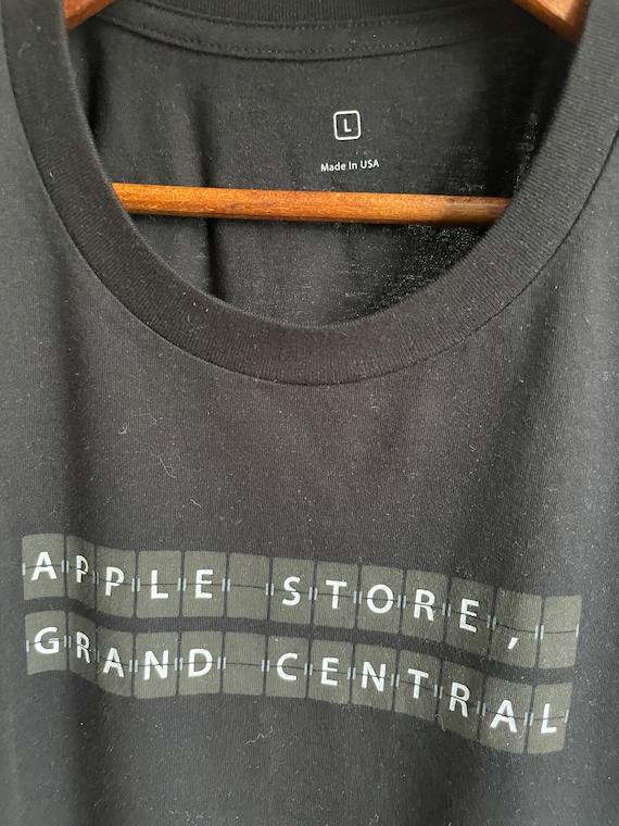Original official Apple Store uniform Grand Central N… - Gem