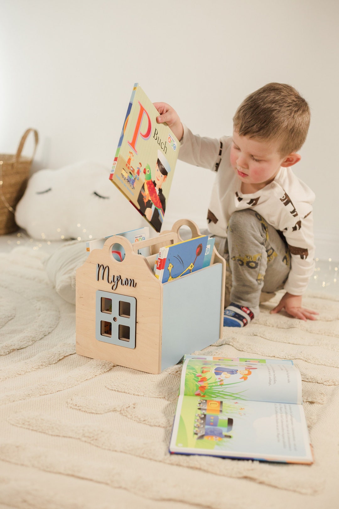 Wooden Portable Kids Bookcase for Nursery Storage, Toys and Books ...
