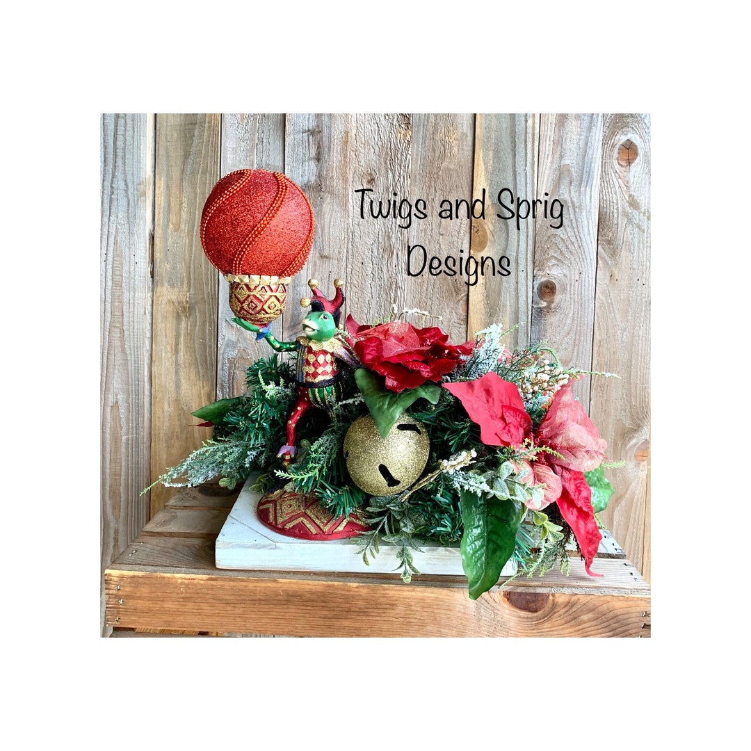 Christmas Frog Jester Centerpiece, Whimsical Christmas Frog Decor ...