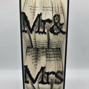 Mr & Mrs Book Art - Personalized Wedding Gift - Unique Wedding Gift - Etsy