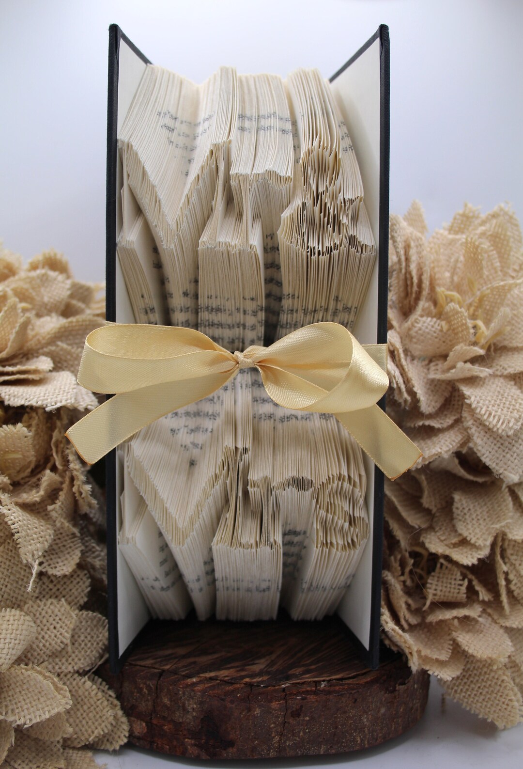 Mr & Mrs Book Art - Personalized Wedding Gift - Unique Wedding Gift - Etsy