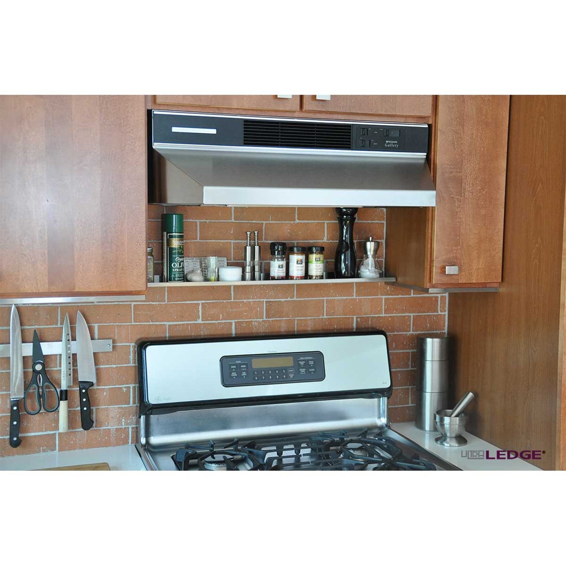 36" / 3' Over-the-range Modern Metal Ultraledge(r) Floating Shelf ...