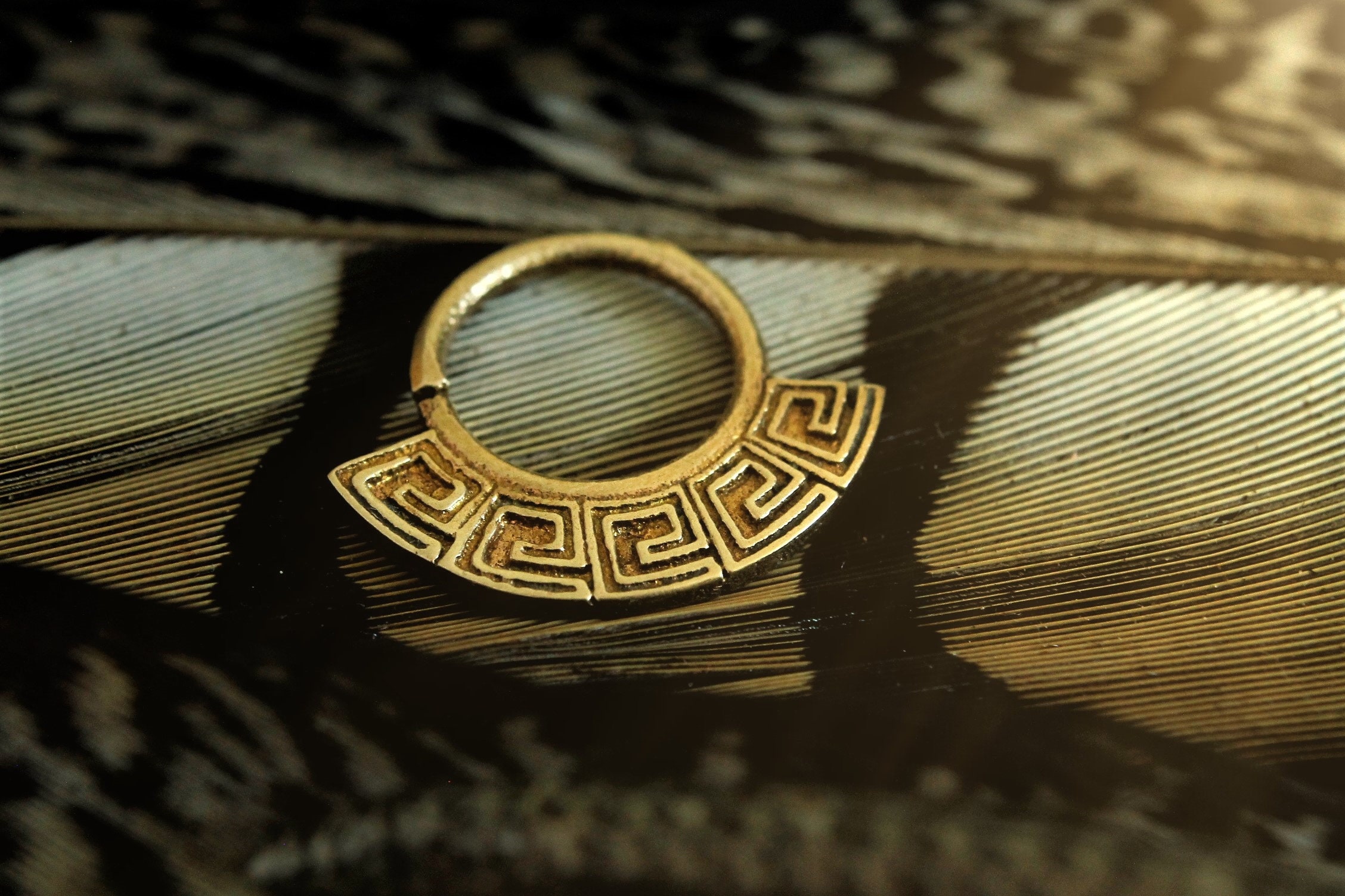 Golden Septum Brass Jewelry Nickel Free Unisex Inca Piercing Nose