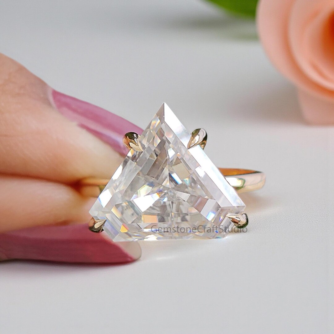 5.95 CT Shield Brilliant Cut Moissanite Engagement Ring Prong Set Ring ...