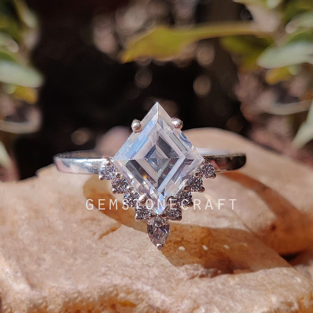 1.91 CT, Kite Ring, Kite Engagement Ring, Kite Moissanite Ring, Kite ...