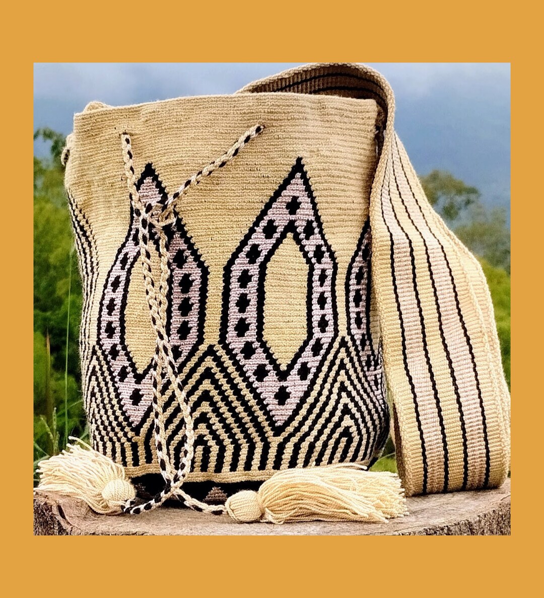 Wayuu Medium Hand-woven Backpack in a Single Strand of Silver Thread A ...