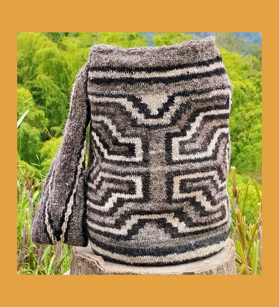 GUARDIANS of the WORLD ARHUACA Extra Large Bag Woven in Grey and Beige ...