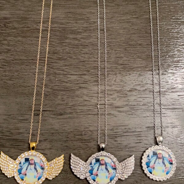 Circle Picture Pendant - Etsy